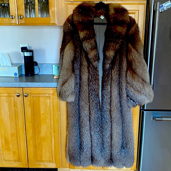 liberty tree mall | Jackets & Coats | Crystal Fox Fur Superb Condition Dress Up Or Down With ...